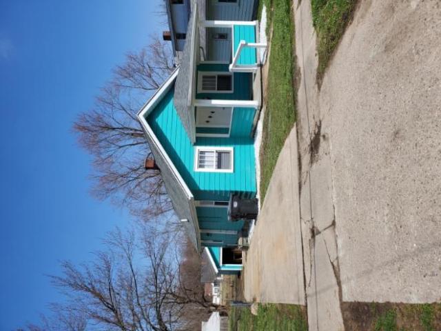 2 Br, 1 bath, Single Family 2332 W 9th St