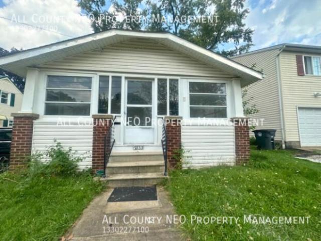 2 Br, 1 bath, Single Family 2333 18th St Sw