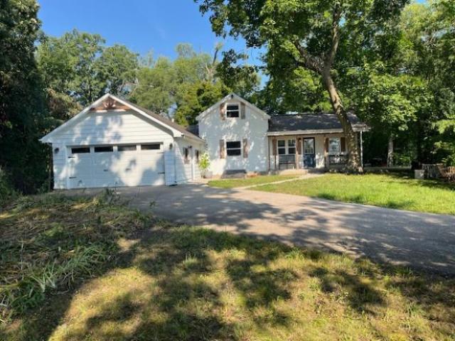 2 Br, 1 bath, Single Family 23367 W Schwerman Rd