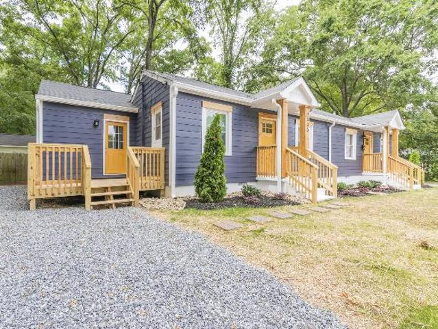 2 Br, 1 bath, Single Family 2336 Barry St