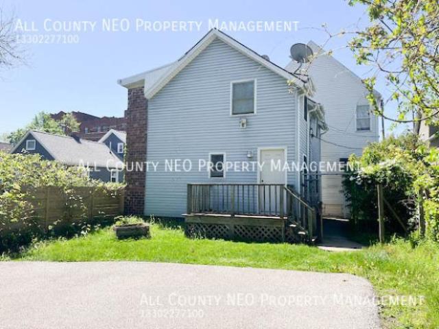 2 Br, 1 bath, Single Family 2339 W 7th St