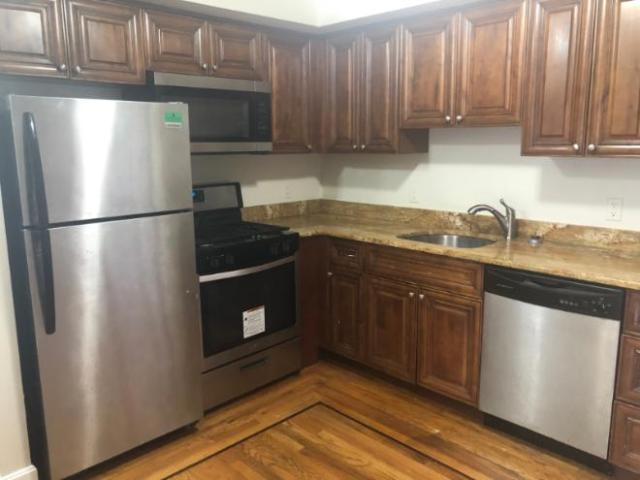 2 Br, 1 bath, Single Family 235 239 Burgess Place