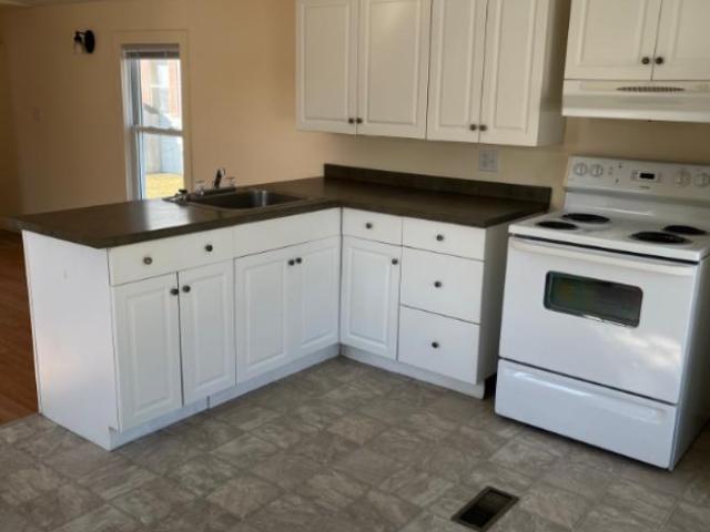 2 Br, 1 bath, Single Family 23 Harriman Cove Rd