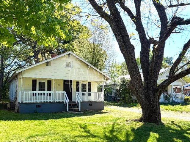 2 Br, 1 bath, Single Family 3414 Summit Ave