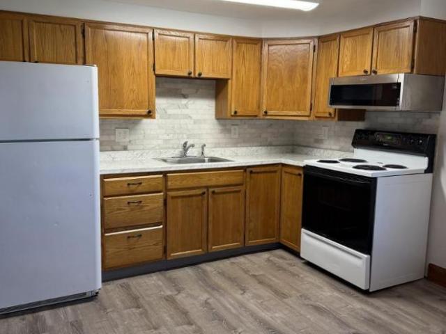 2 Br, 1 bath, Single Family 345 Essex Street