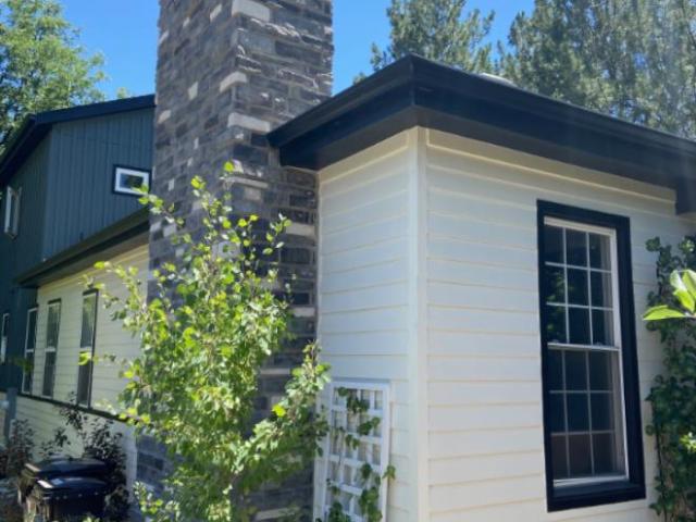 2 Br, 1 bath, Single Family 3560 19th St