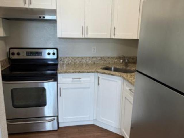 2 Br, 1 bath, Single Family 3574 Montante Blvd