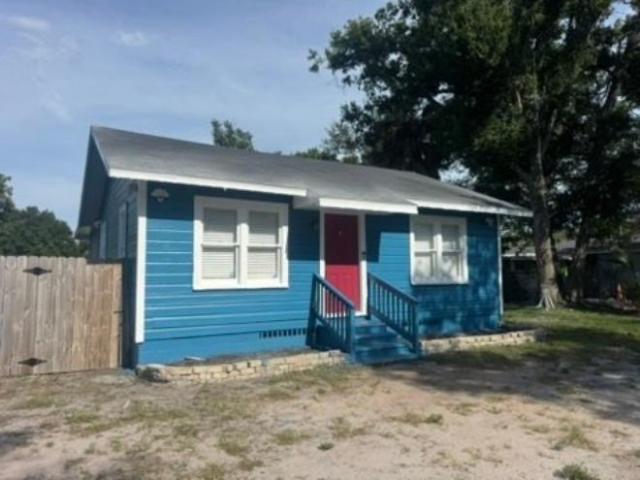 2 Br, 1 bath, Single Family 3607 9th St E