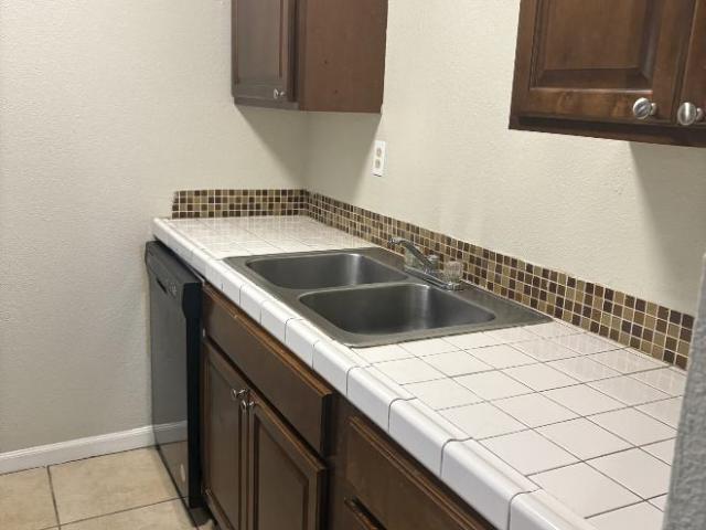 2 Br, 1 bath, Single Family 3620 Verde Drive