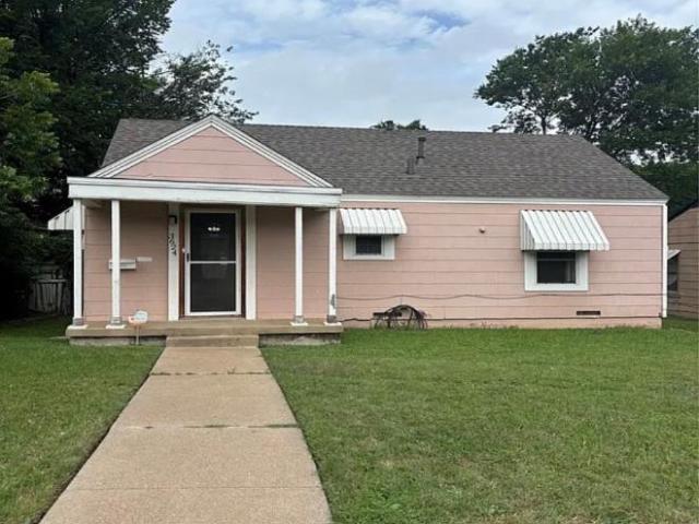 2 Br, 1 bath, Single Family 3624 Frazier Ave