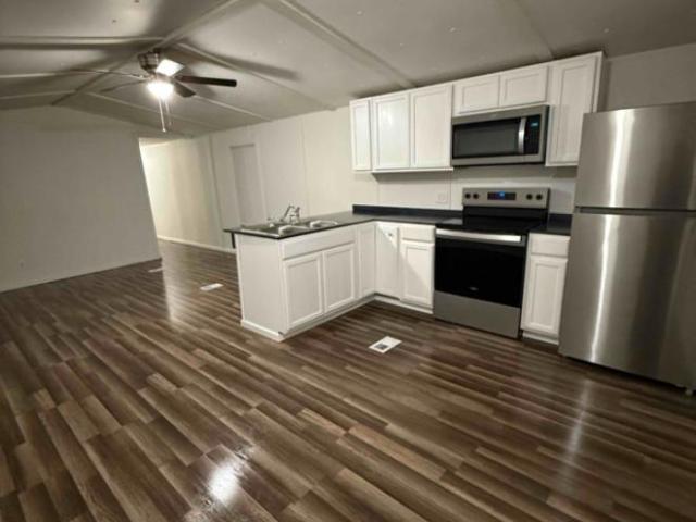 2 Br, 1 bath, Single Family 3627 Keys St