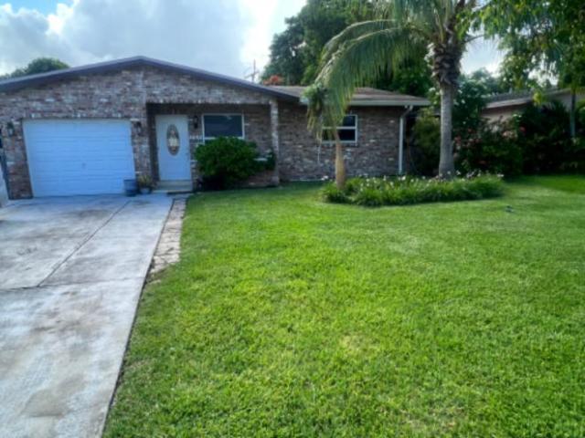 2 Br, 1 bath, Single Family 3651 NE 14 Ave
