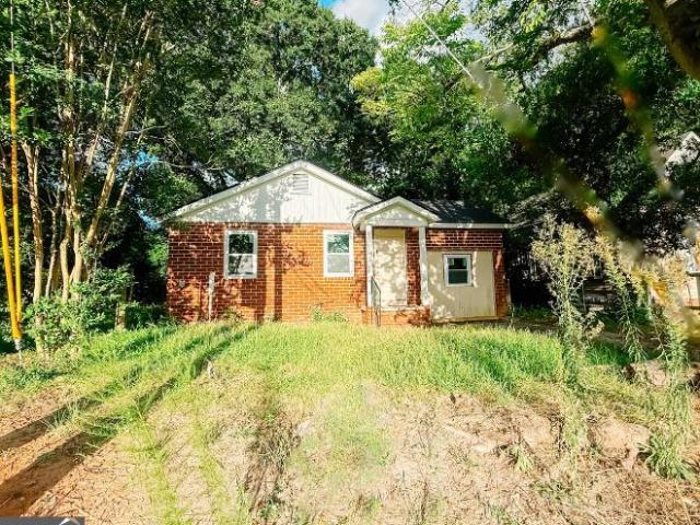 2 Br, 1 bath, Single Family 3696 Flamingo Drive