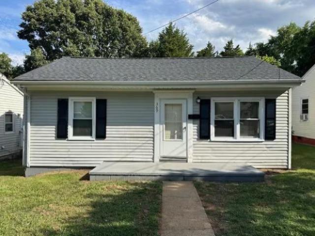 2 Br, 1 bath, Single Family 369 Juless St