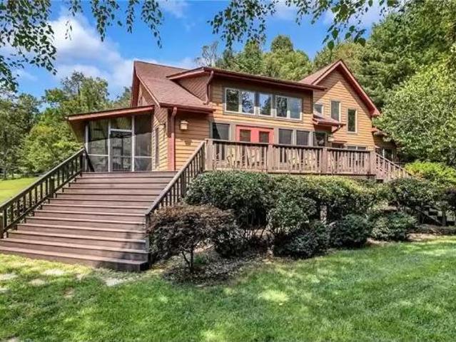 2 Br, 1 bath, Single Family 369 Shumont Rd
