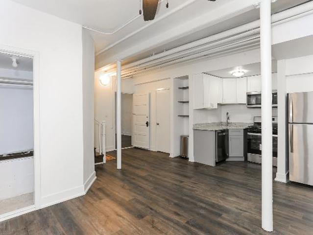 2 Br, 1 bath, Single Family 3705 West Diversey Avenue