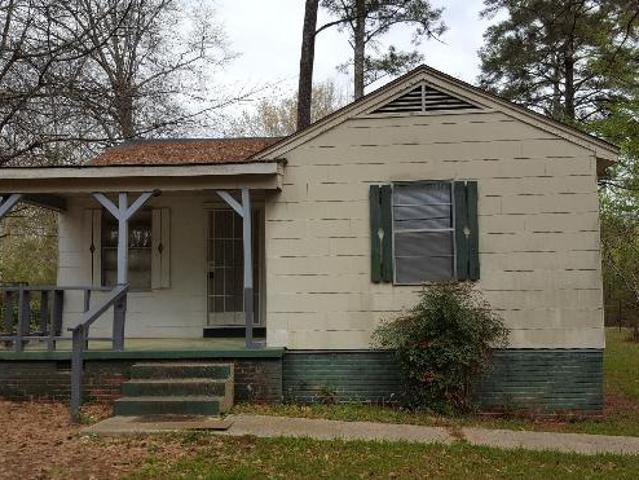 2 Br, 1 bath, Single Family 370 Lea Cir