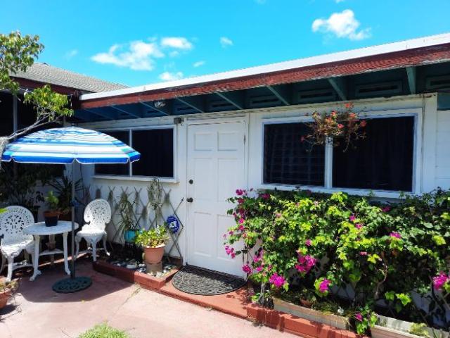 2 Br, 1 bath, Single Family 3727 Anuhea Street