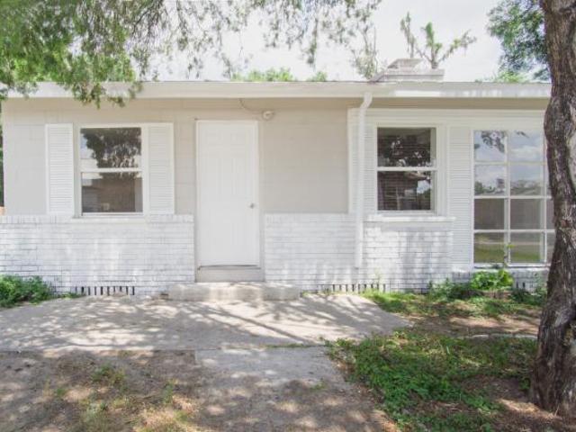 2 Br, 1 bath, Single Family 37701 Primo Dr