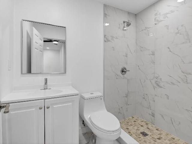 2 Br, 1 bath, Single Family 379 Nw 23rd St