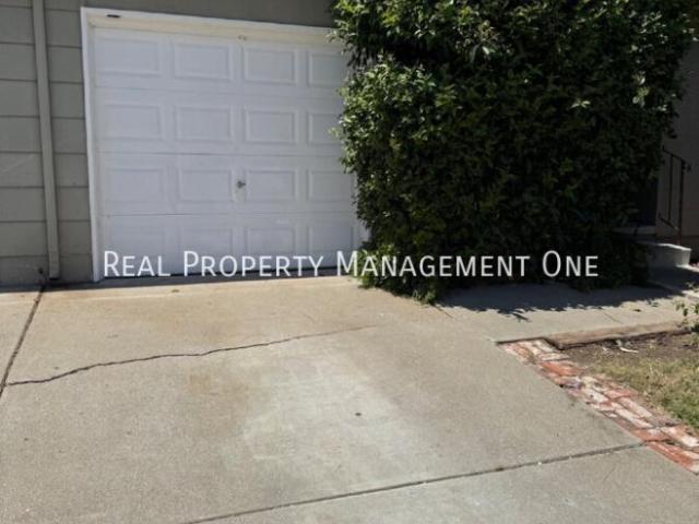 2 Br, 1 bath, Single Family 3818 Harbor St