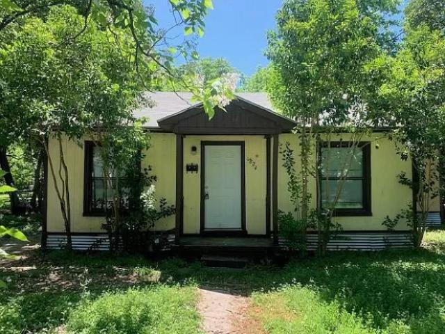 2 Br, 1 bath, Single Family 3824 Rolando Avenue