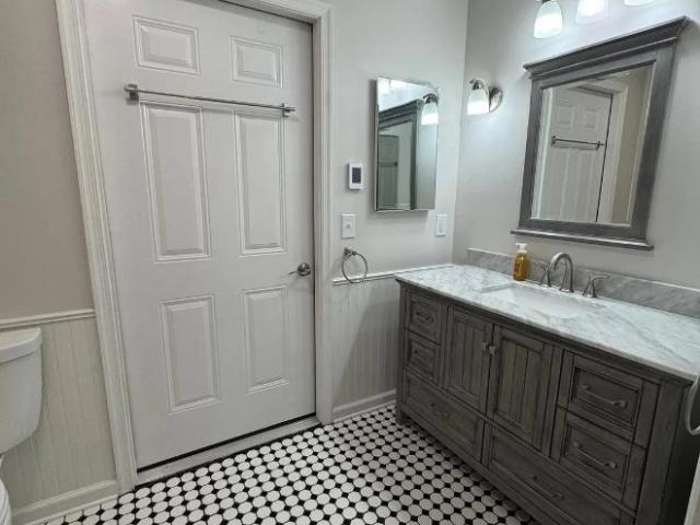 2 Br, 1 bath, Single Family 3828 Baltimore Pike