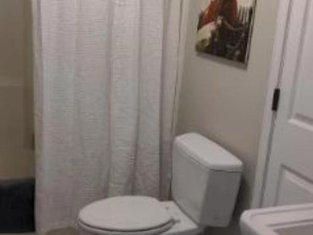 2 Br, 1 bath, Single Family 390 Wingo St
