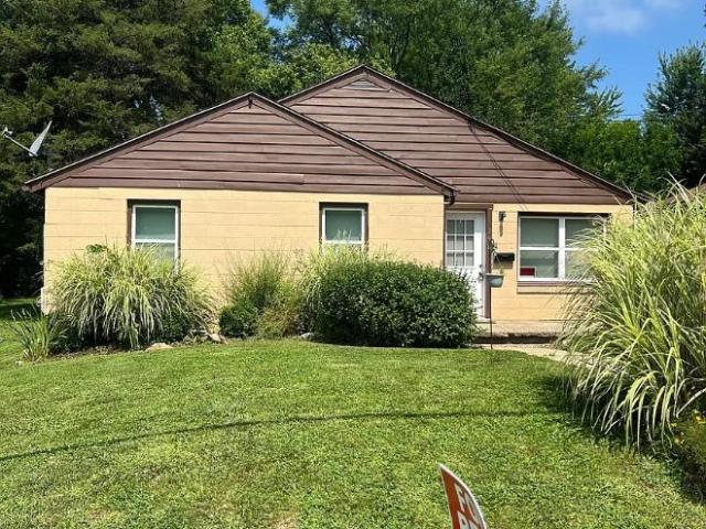 2 Br, 1 bath, Single Family 398 N Columbus St