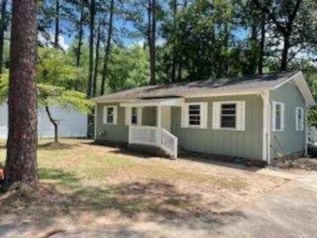 2 Br, 1 bath, Single Family 303 Gator Lake Ct