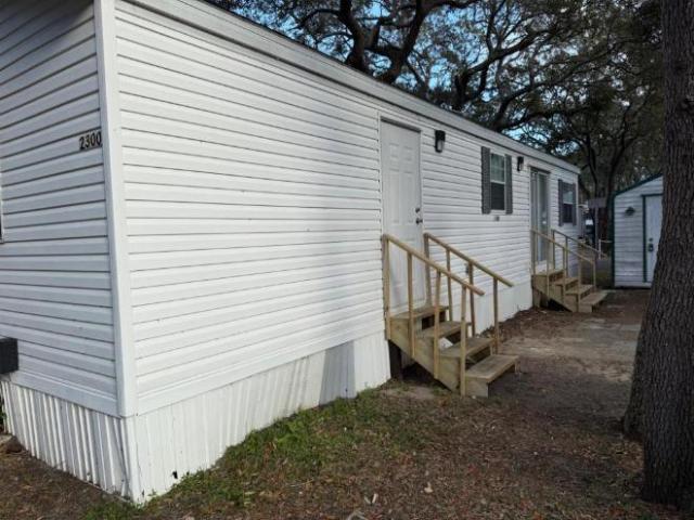 2 Br, 1 bath, Single Family 3000 Clarcona Rd