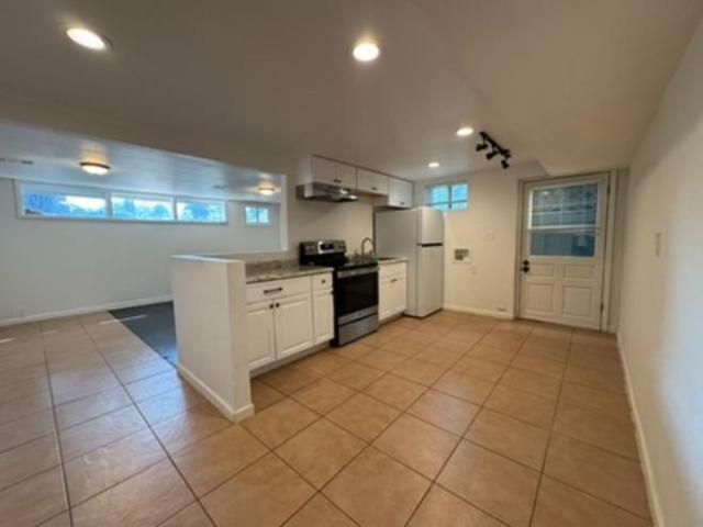 2 Br, 1 bath, Single Family 301 Park St
