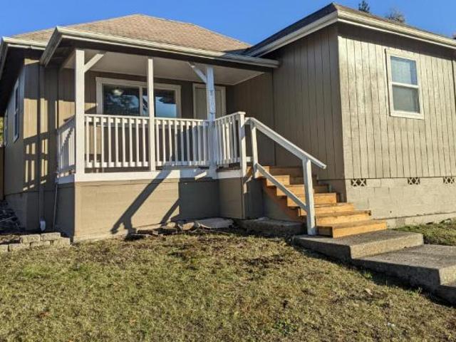 2 Br, 1 bath, Single Family 305 SE Pitzer St