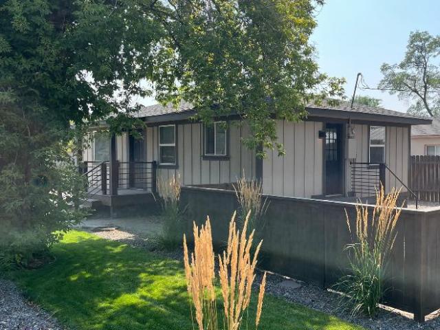 2 Br, 1 bath, Single Family 306 W Antler Ave