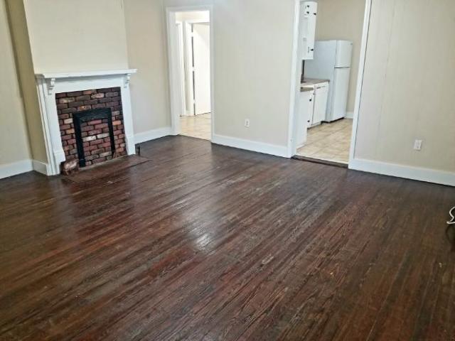 2 Br, 1 bath, Single Family 308 Broad St