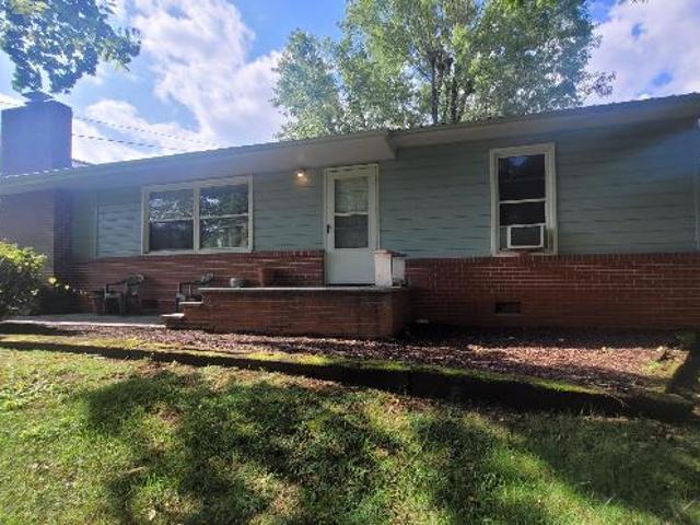 2 Br, 1 bath, Single Family 30 Hill Top Dr