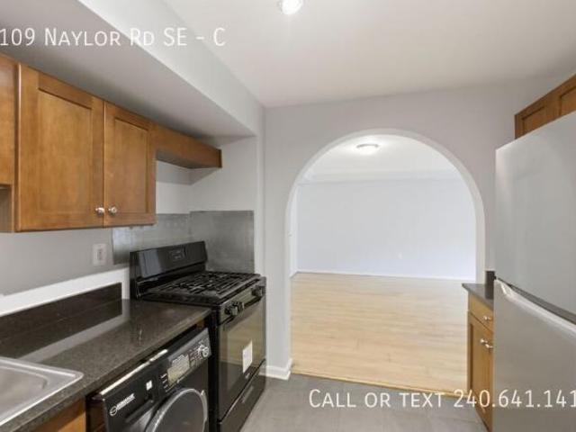 2 Br, 1 bath, Single Family 3109 Naylor Rd SE