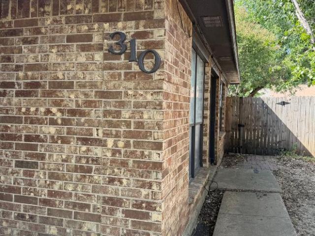 2 Br, 1 bath, Single Family 310 Gregory Lane