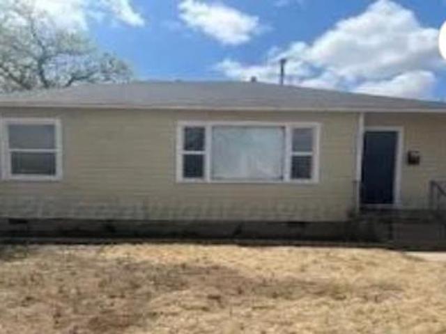 2 Br, 1 bath, Single Family 311 N Palo Duro