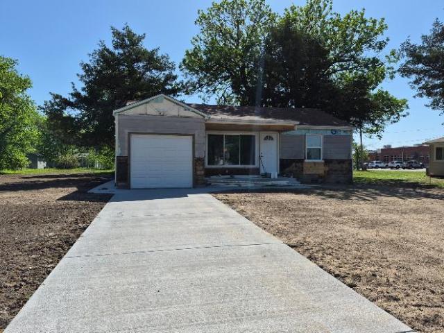 2 Br, 1 bath, Single Family 312 S Rosehill Rd