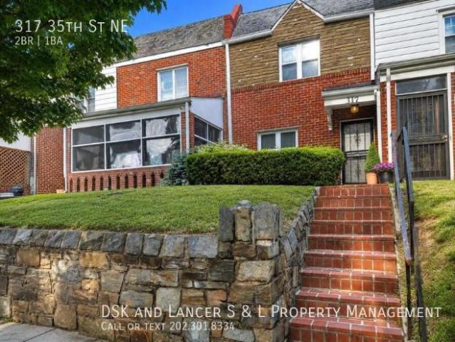 2 Br, 1 bath, Single Family 317 35th St NE