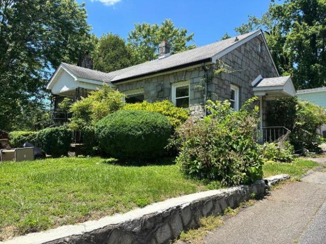 2 Br, 1 bath, Single Family 323 Allen St