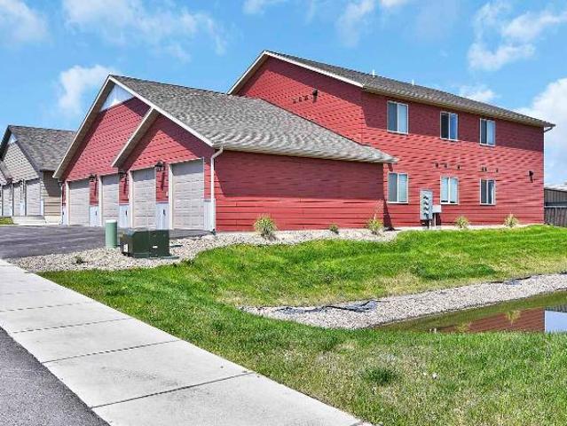 2 Br, 1 bath, Single Family 3200 Lark