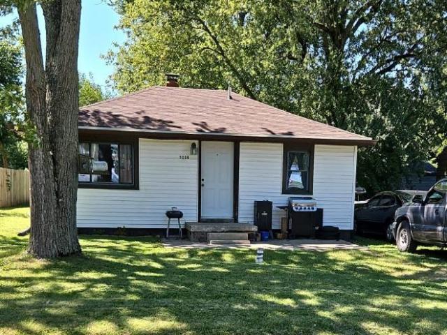 2 Br, 1 bath, Single Family 3206 S Temple Ave