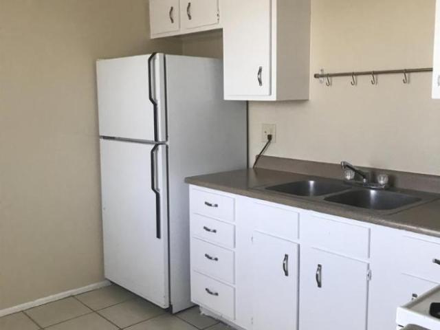 2 Br, 1 bath, Single Family 3213 Alta Monte Ave Ne
