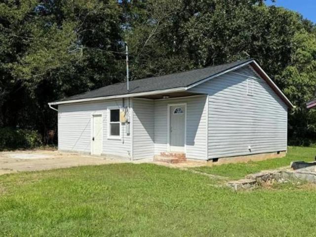 2 Br, 1 bath, Single Family 3214 28th Ave Dr