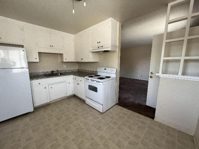2 Br, 1 bath, Single Family 3227 Williamsburg Drive