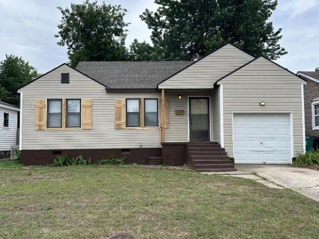 2 Br, 1 bath, Single Family 3228 Northwest 34th Street