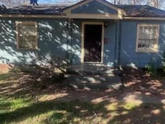 2 Br, 1 bath, Single Family 3251 Meadow Lane Dr