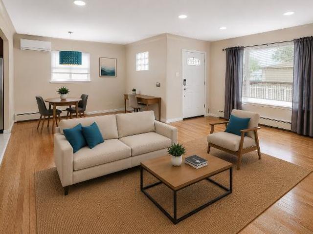 2 Br, 1 bath, Single Family 3266 Holly St